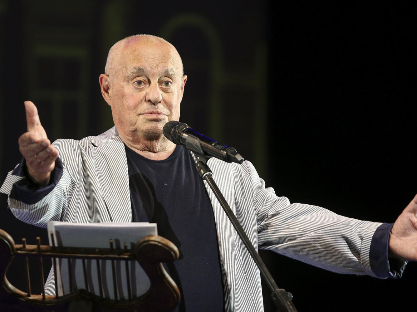 Театр «У Никитских ворот» посетил таинственный гость: кадры открытия сезона