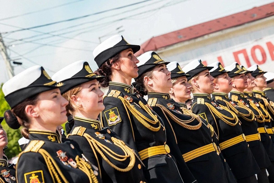 Калининградские власти показали кадры с парада в честь Дня Победы