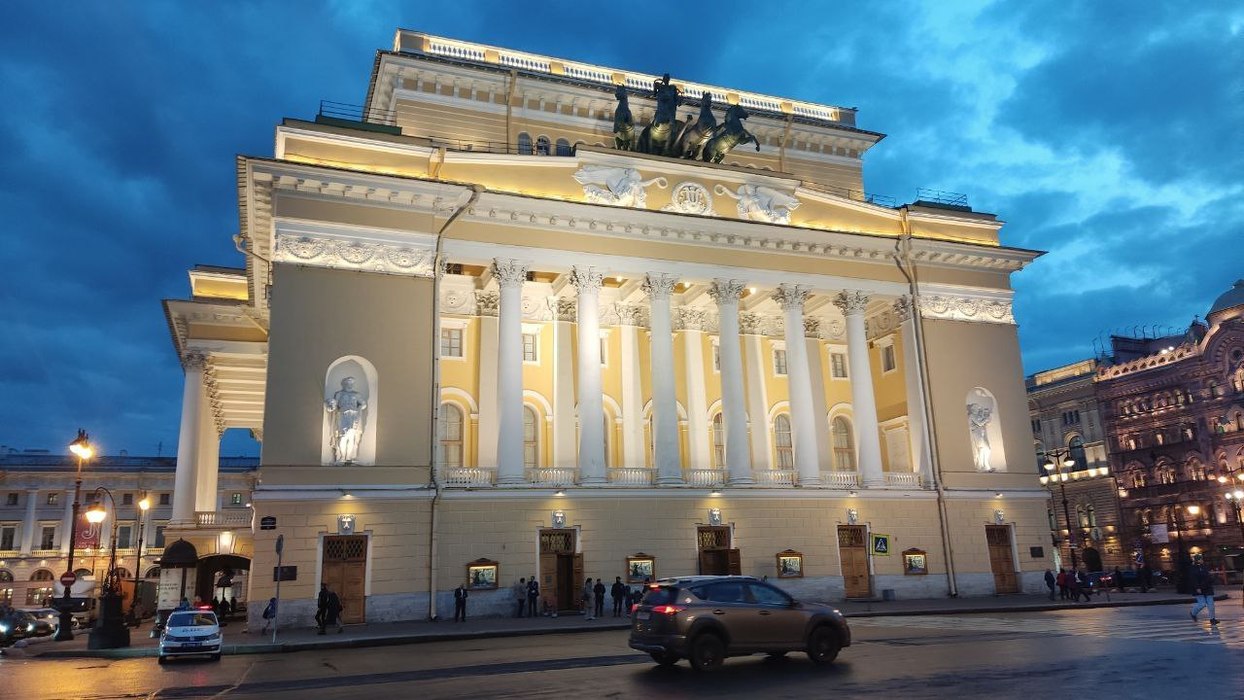 Первый в России: Александринскому театру исполнилось 268 лет