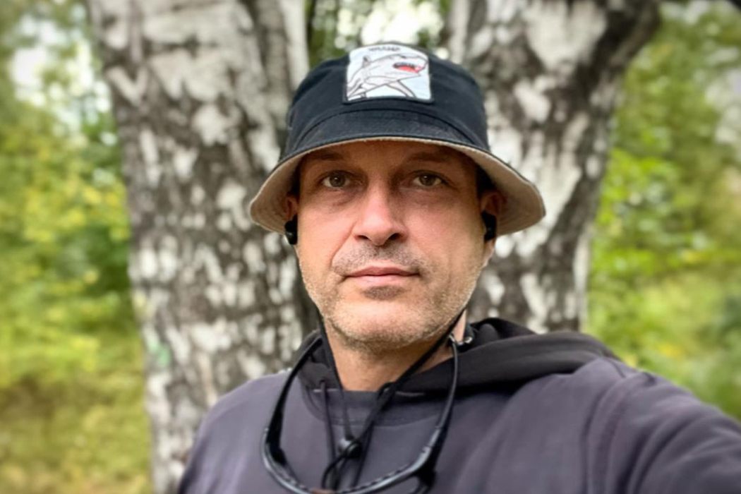 Актера Воловенко наказали за дебош в самолете: личные фото